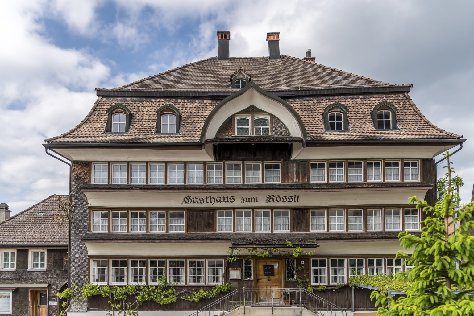 Wandern auf dem Neckertaler Höhenweg ins Gasthaus Rössli Mogelsberg