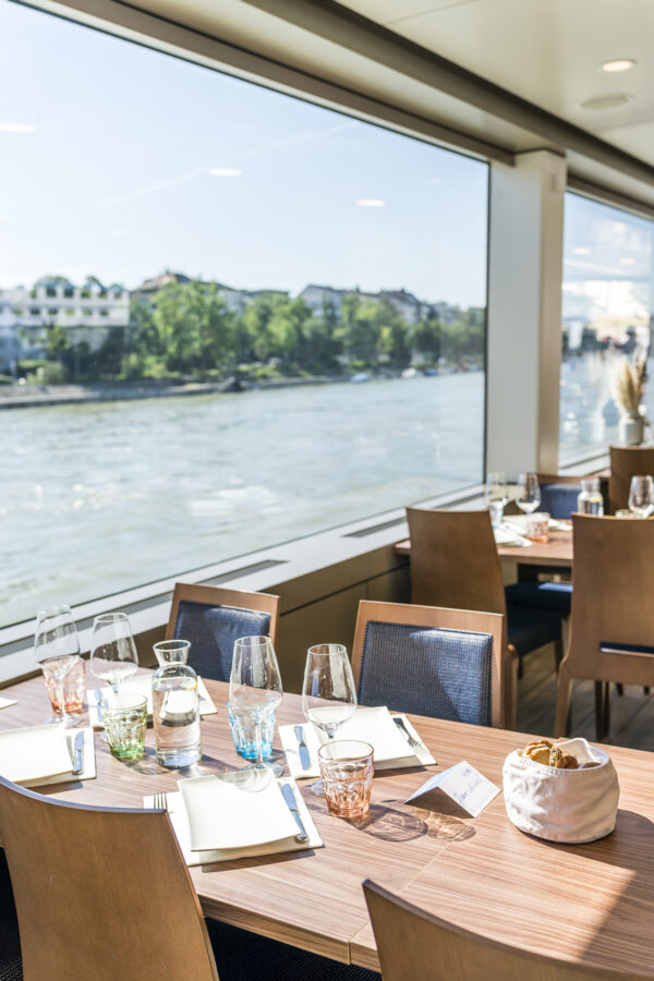 Brunch in der Schweiz: Unterwegs mit dem Brunch-Schiff